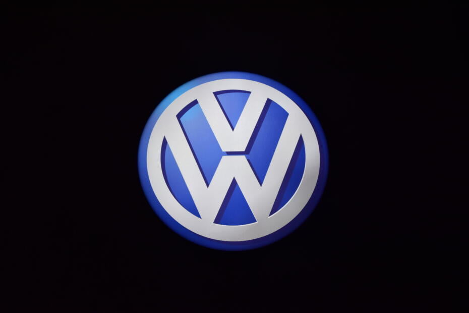 Illuminated 3D LED Volkswagen Logo 50-80 CM Advertisement - LedWords ...
